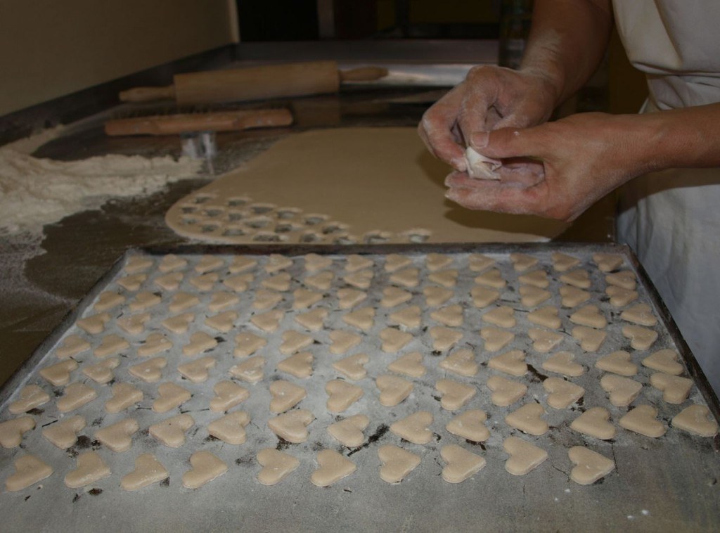 Croatian Cooking: Licitar Recipe | Chasing the Donkey