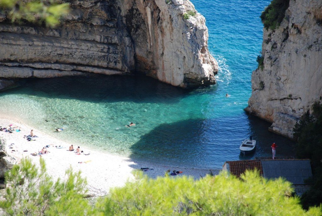 Relax & Unwind At These 34 Beaches In The Balkans | Chasing the Donkey