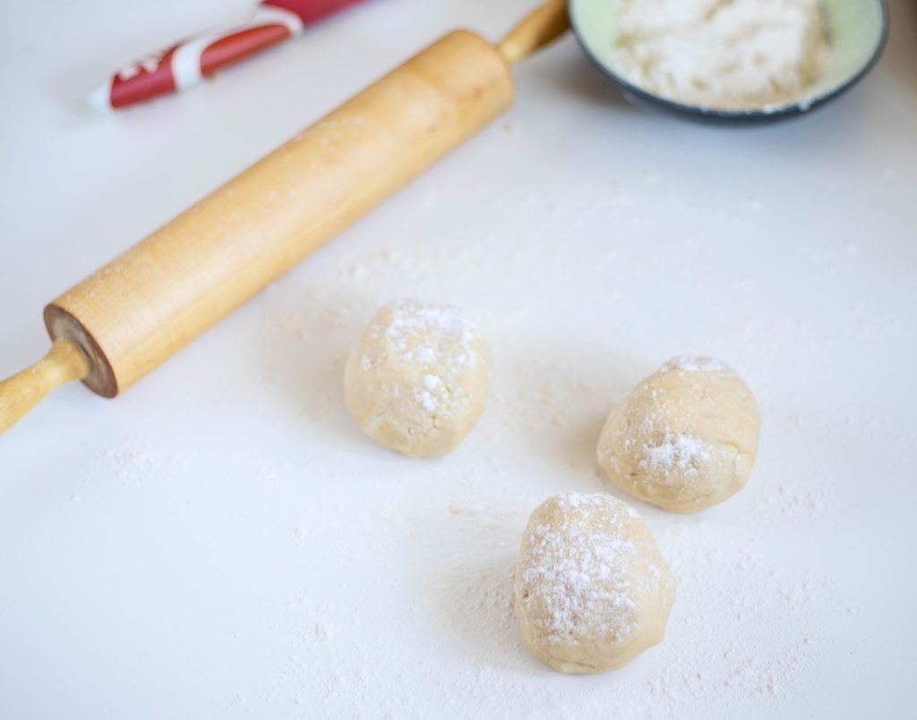 Croatian Cooking: Bijela Pita (White Slice) | Croatian Recipes