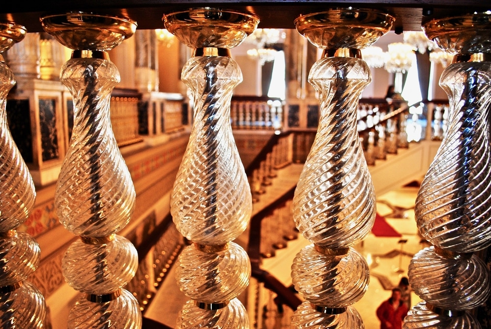 5 Palaces In Istanbul & How To Get To Each Palace | Chasing the Donkey