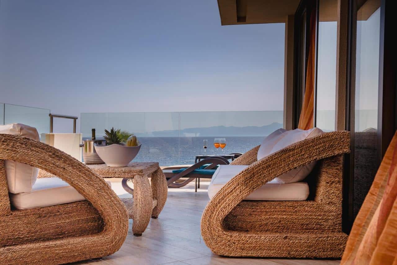 Best Beach Resorts In Greece Guide | Chasing the Donkey