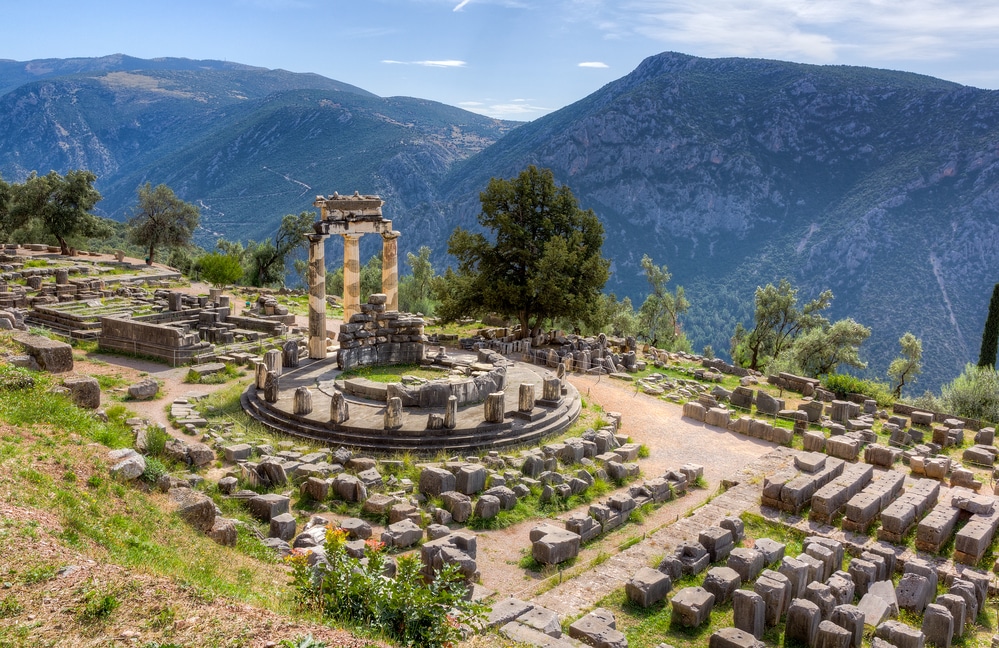 How To Get From Athens To Delphi (& Delphi To Athens) | Chasing the Donkey