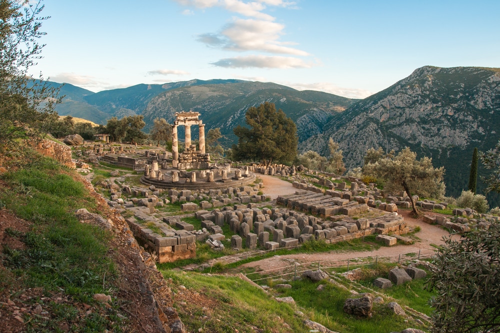 Guide To The Archaeological Site Of Delphi Greece