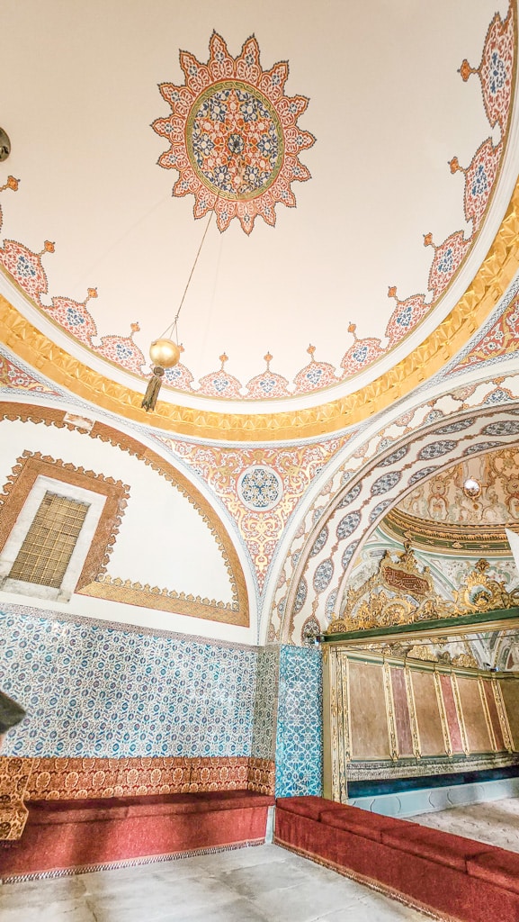 Top Palaces In Istanbul & How To Get To Each Palace | Chasing the Donkey